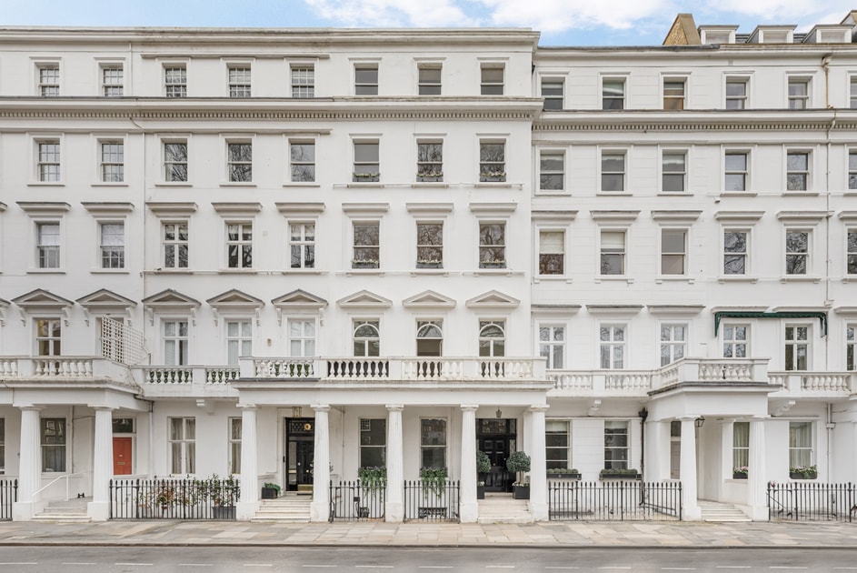 Whole Building for Sale in Lowndes Square: Exceptional property in the heart of Knightsbridge ...